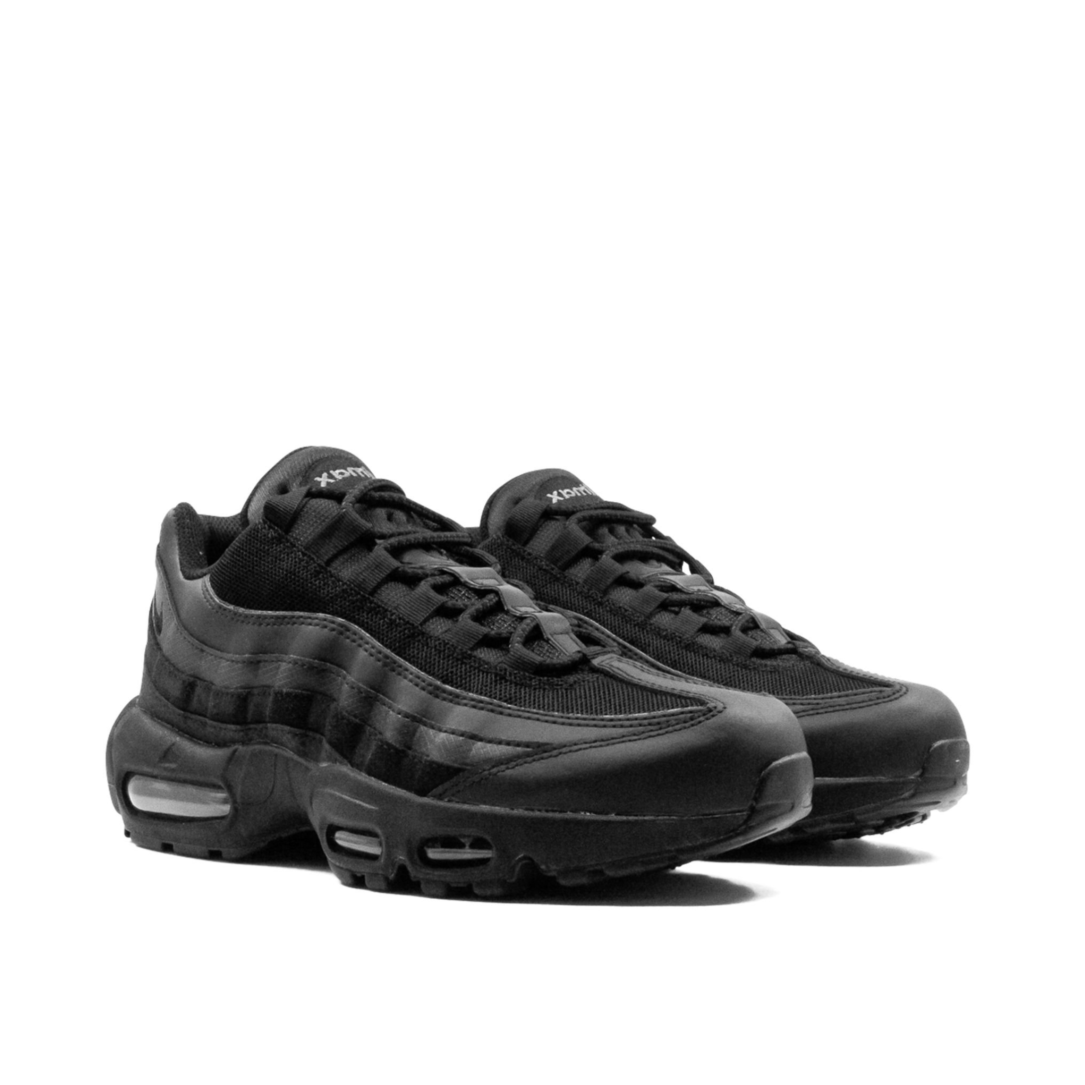 NIKE AIR MAX 95 ESSENTIAL "Triple Black" – Level Shoes