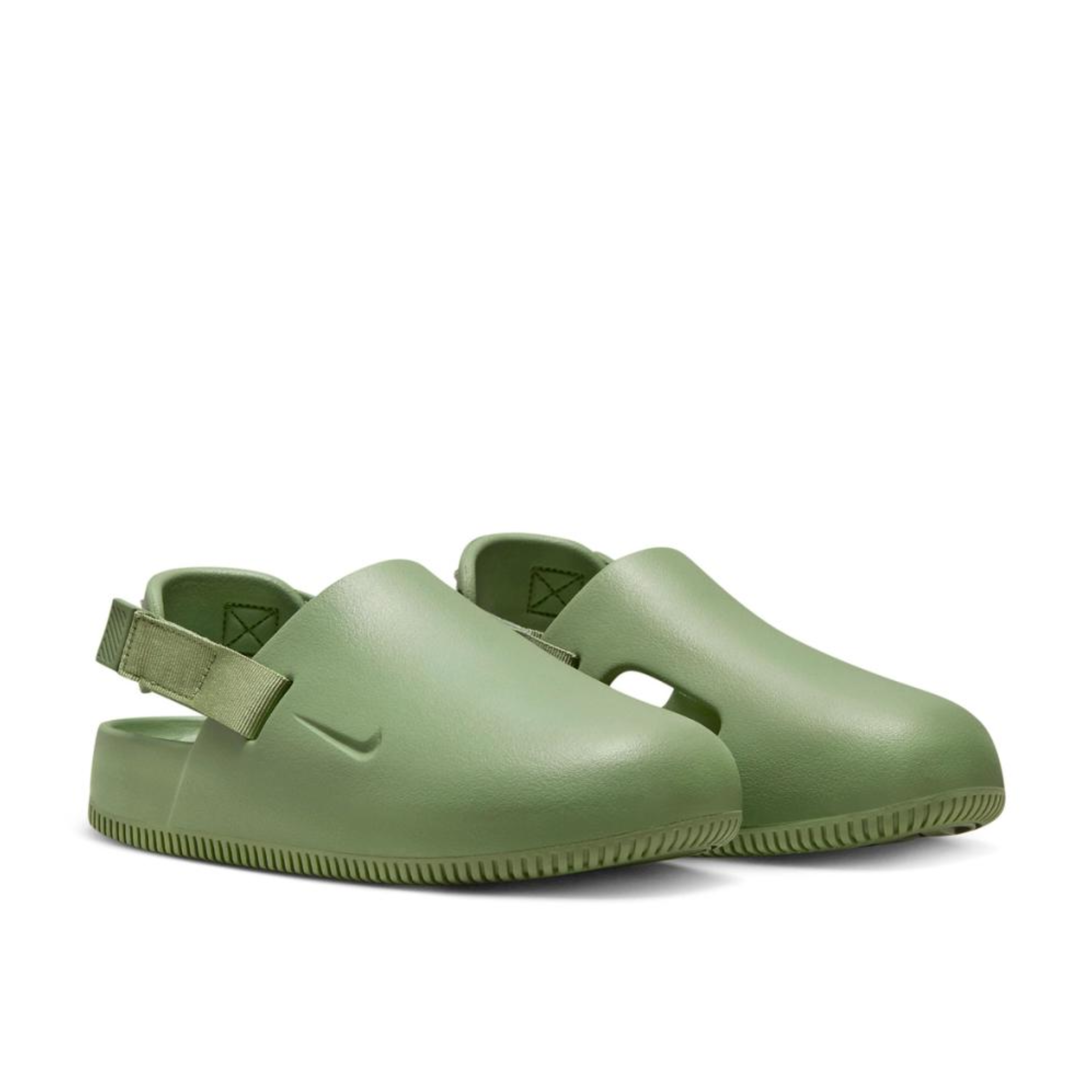 NIKE CALM – Level Shoes